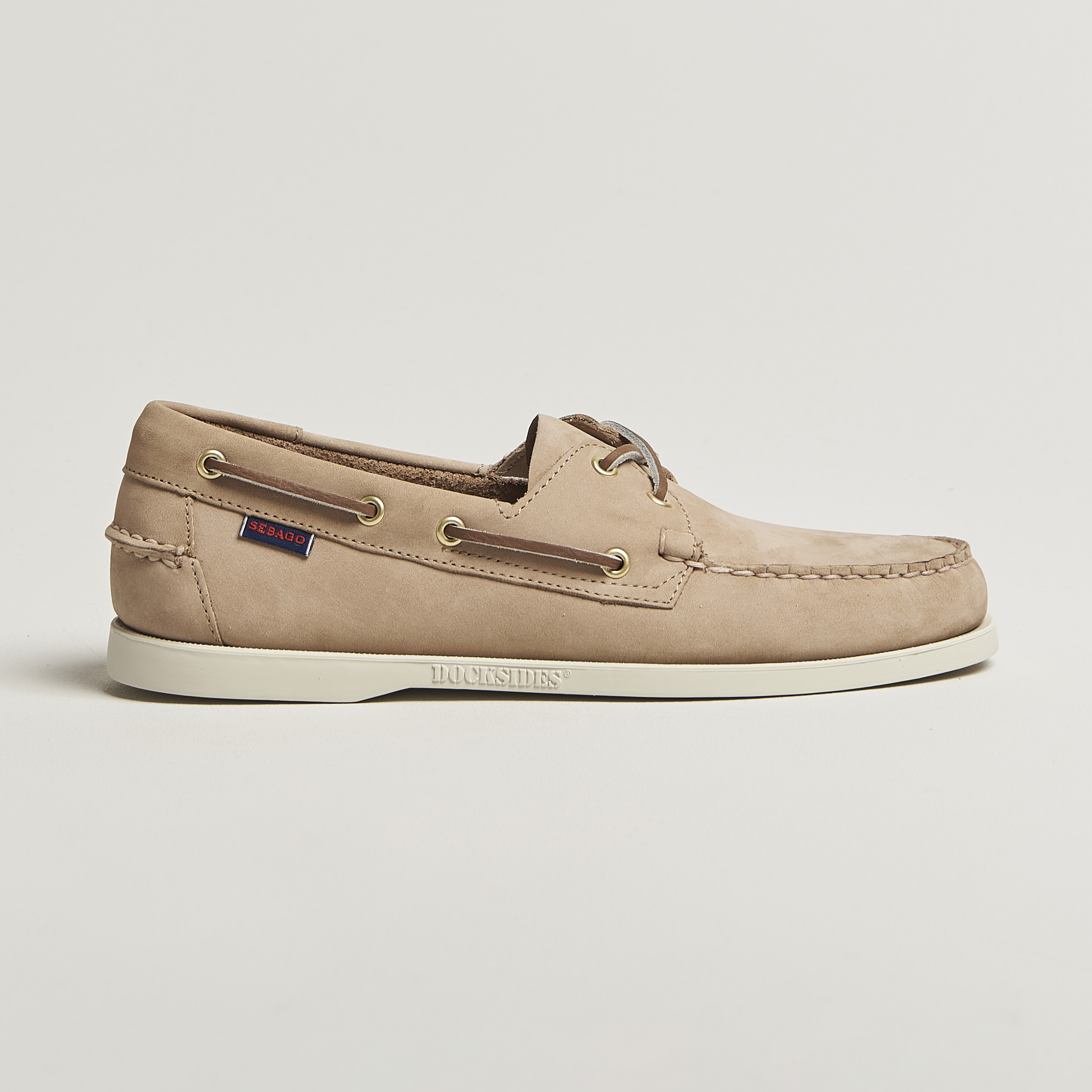 Sebago Docksides Portland Nubuck Boat Shoe Beige Camel en CareOfCarl.es