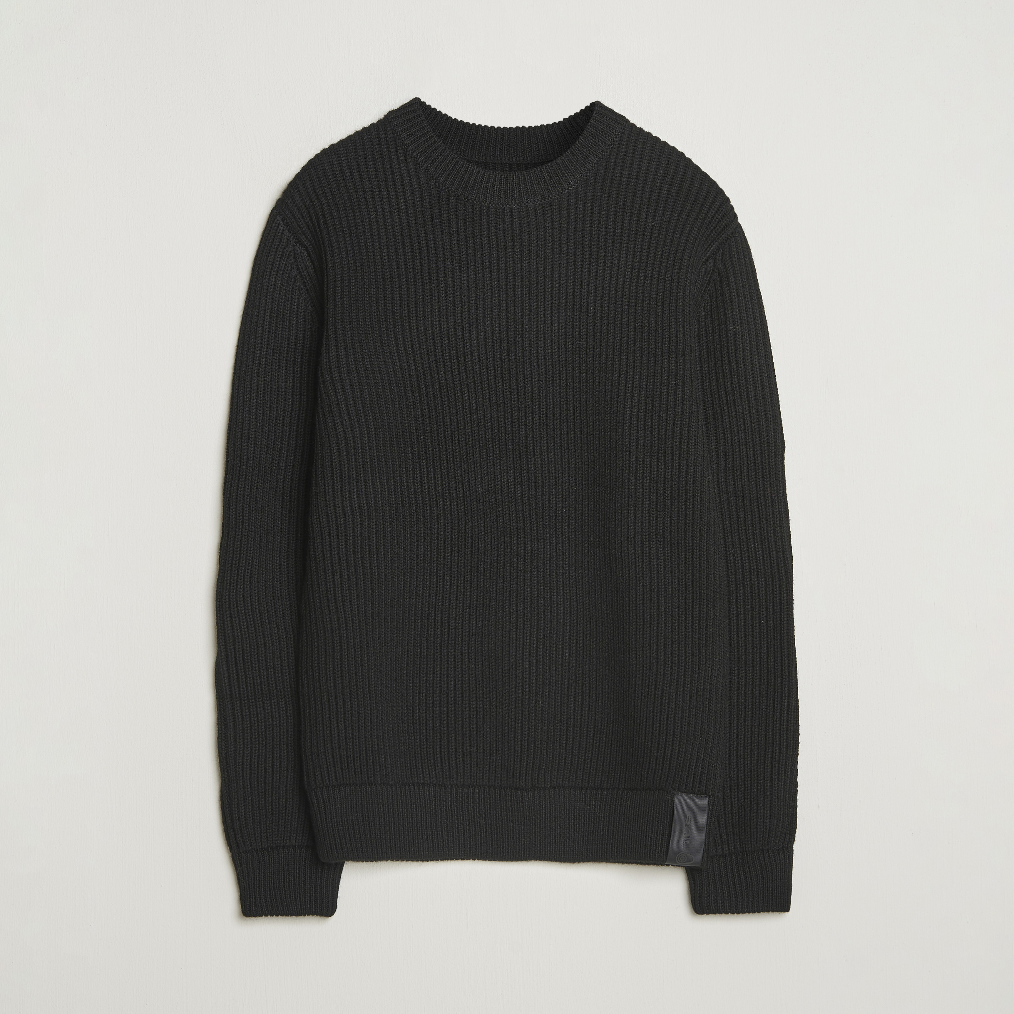 Sail Racing Ridge Wool Heavy Knitted Crew Neck Carbon en CareOfCarl.es
